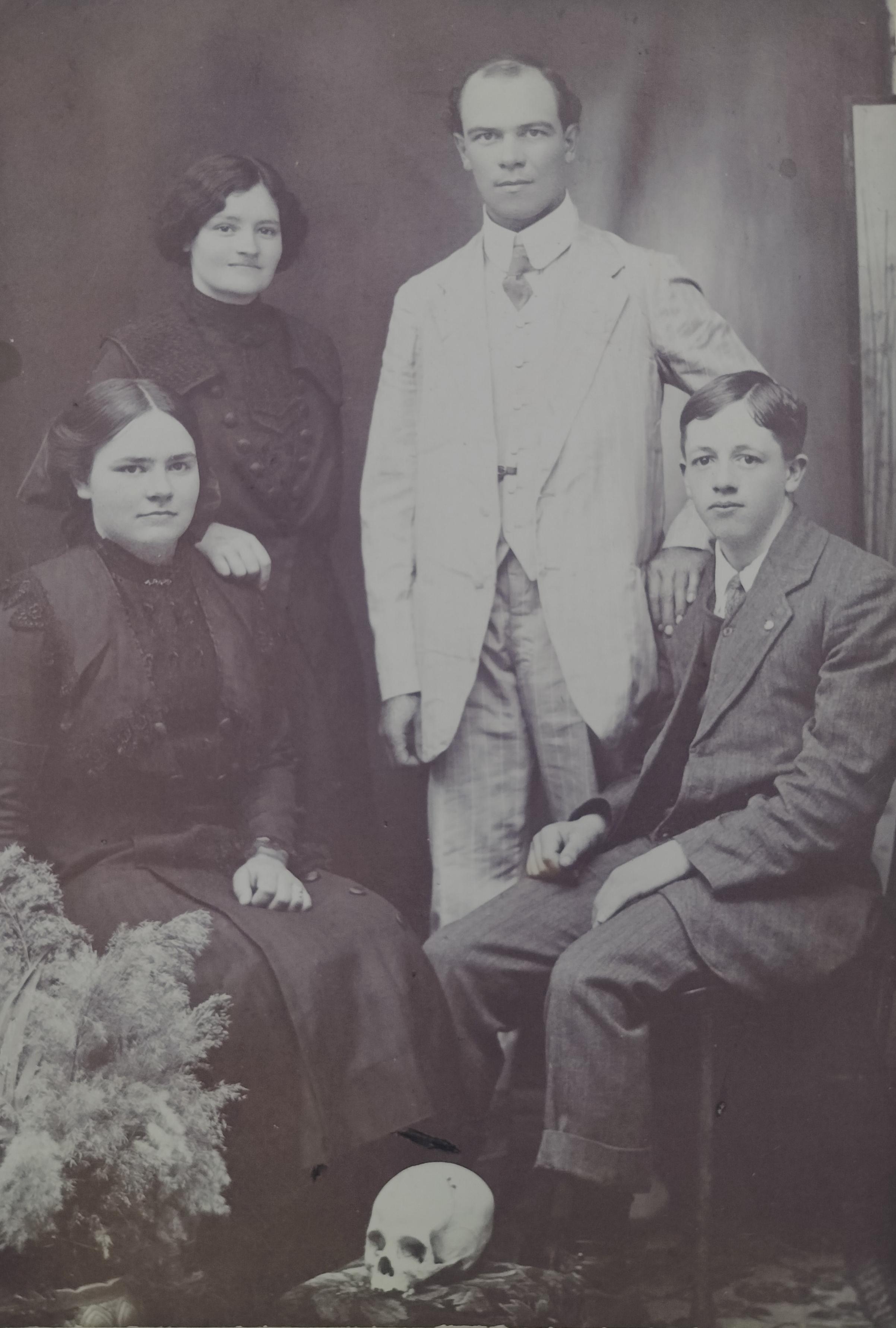 Interpreting Historical South African Photographs (1860s – 1970s) | The ...