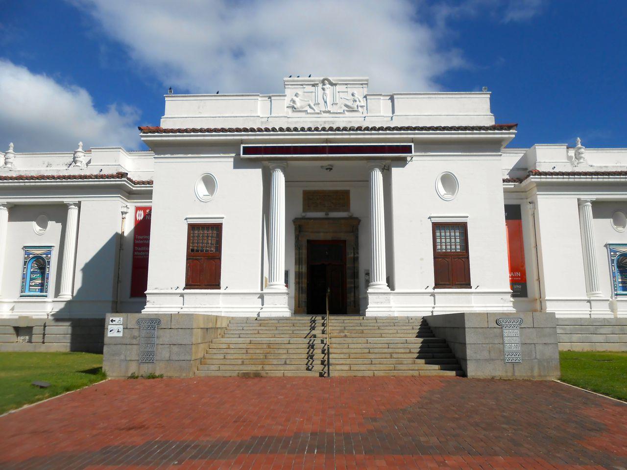 Review of 'A History of the Iziko South African National Gallery ...